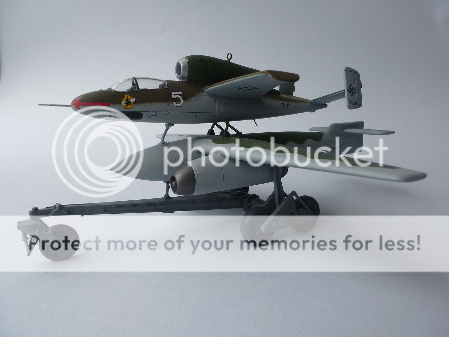 1/72 Dragon Mistel 5 Arado E-377a with a Hobby Boss He 162A-2 - Ready ...