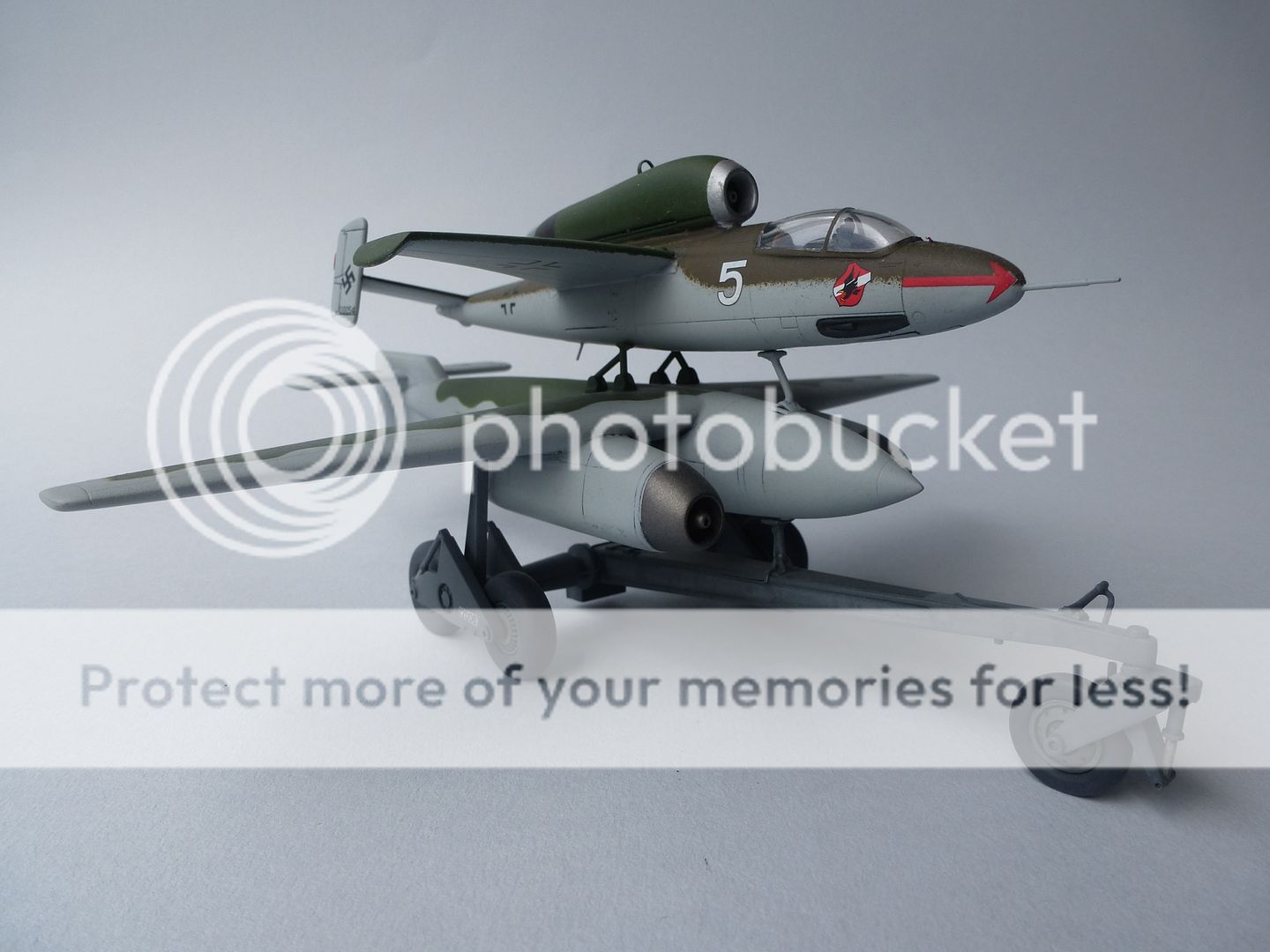 1/72 Dragon Mistel 5 Arado E-377a with a Hobby Boss He 162A-2 - Ready ...